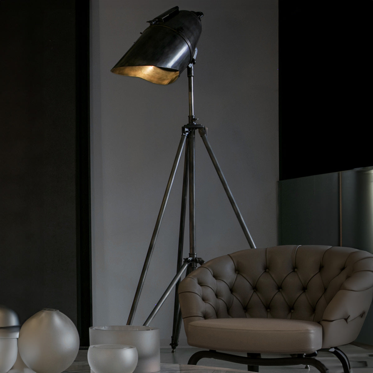 PODNA LAMPA CUTTER TRIPOD – Et Cetera Lifestyle Store